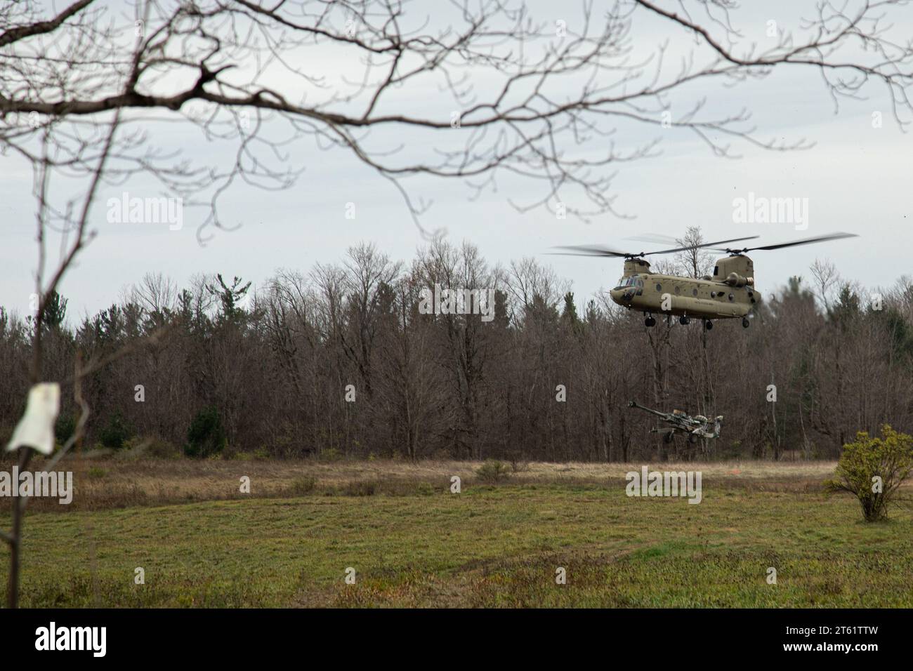 A U.S. Army CH-47F Chinook helicopter from the 10th Combat Aviation ...