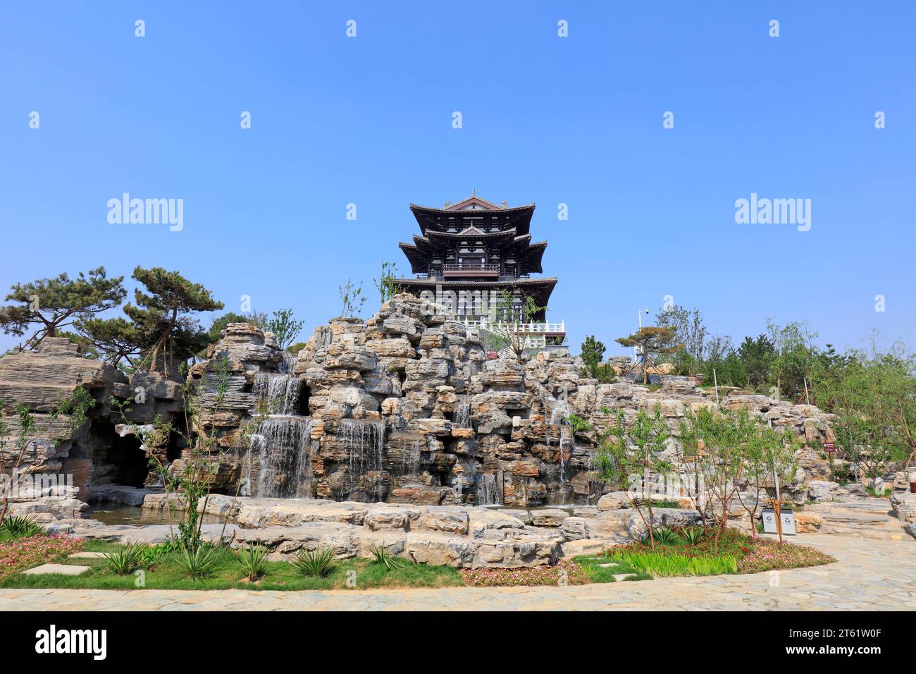 Traditional Chinese architectural scenery Stock Photo - Alamy