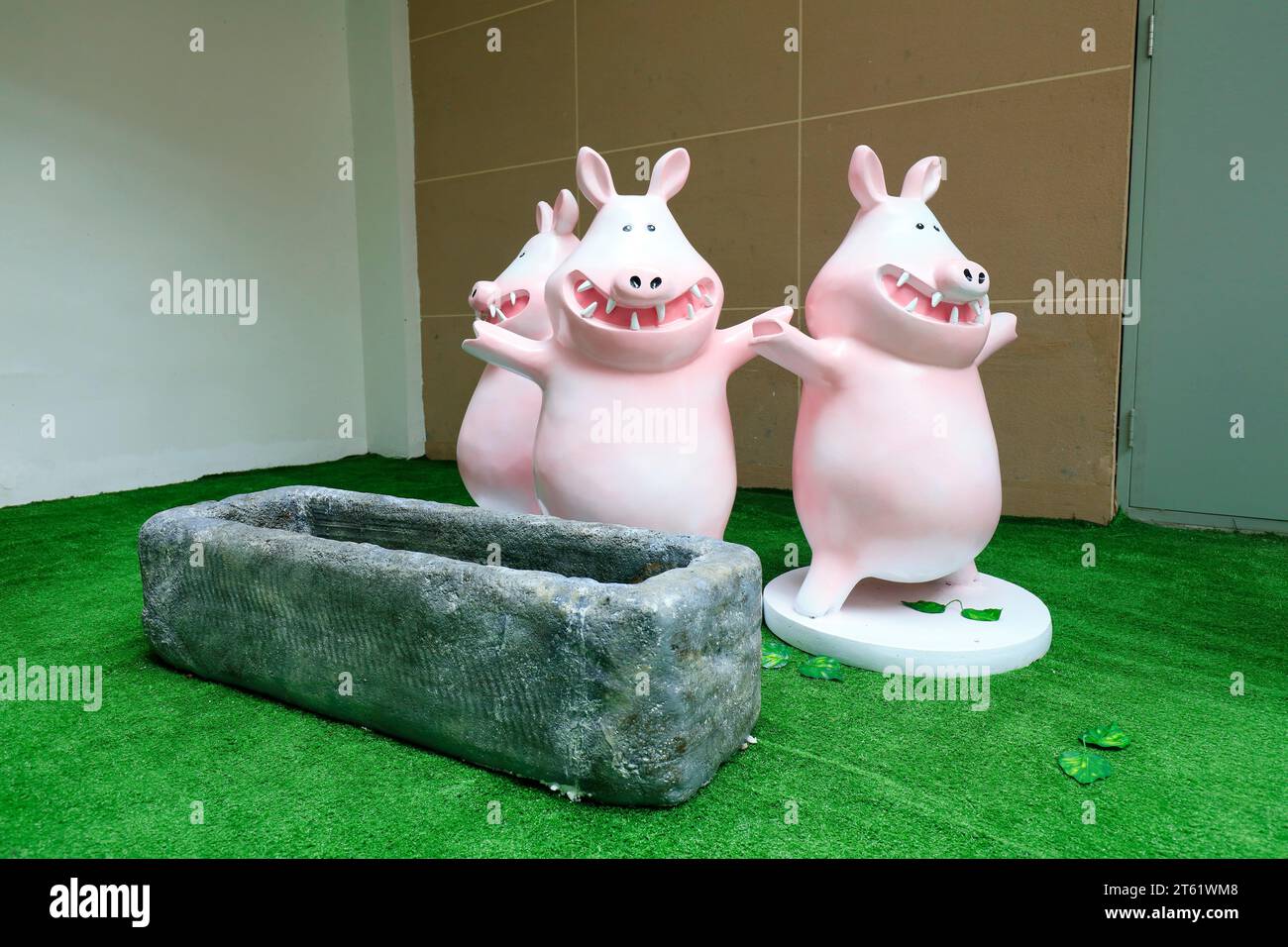 Cartoon pig sculpture Stock Photo - Alamy