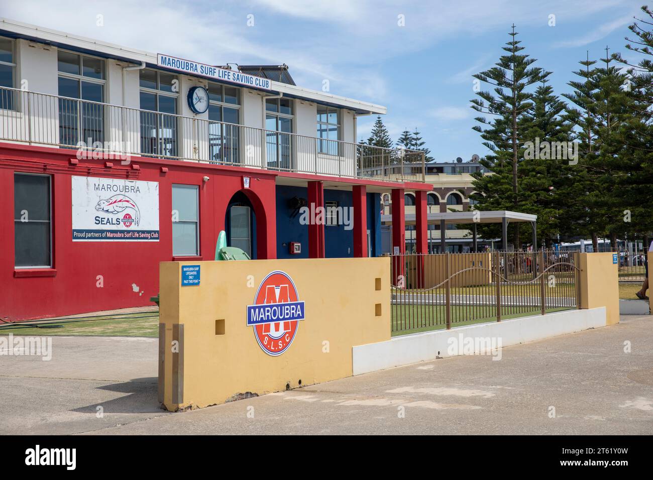 Maroubra beach surf life saving club hi-res stock photography and ...
