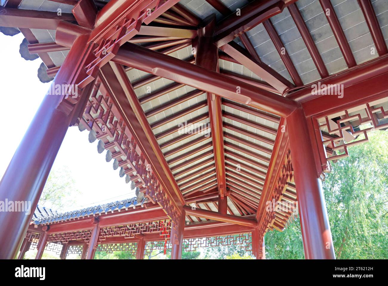 Gallery building structure Stock Photo - Alamy