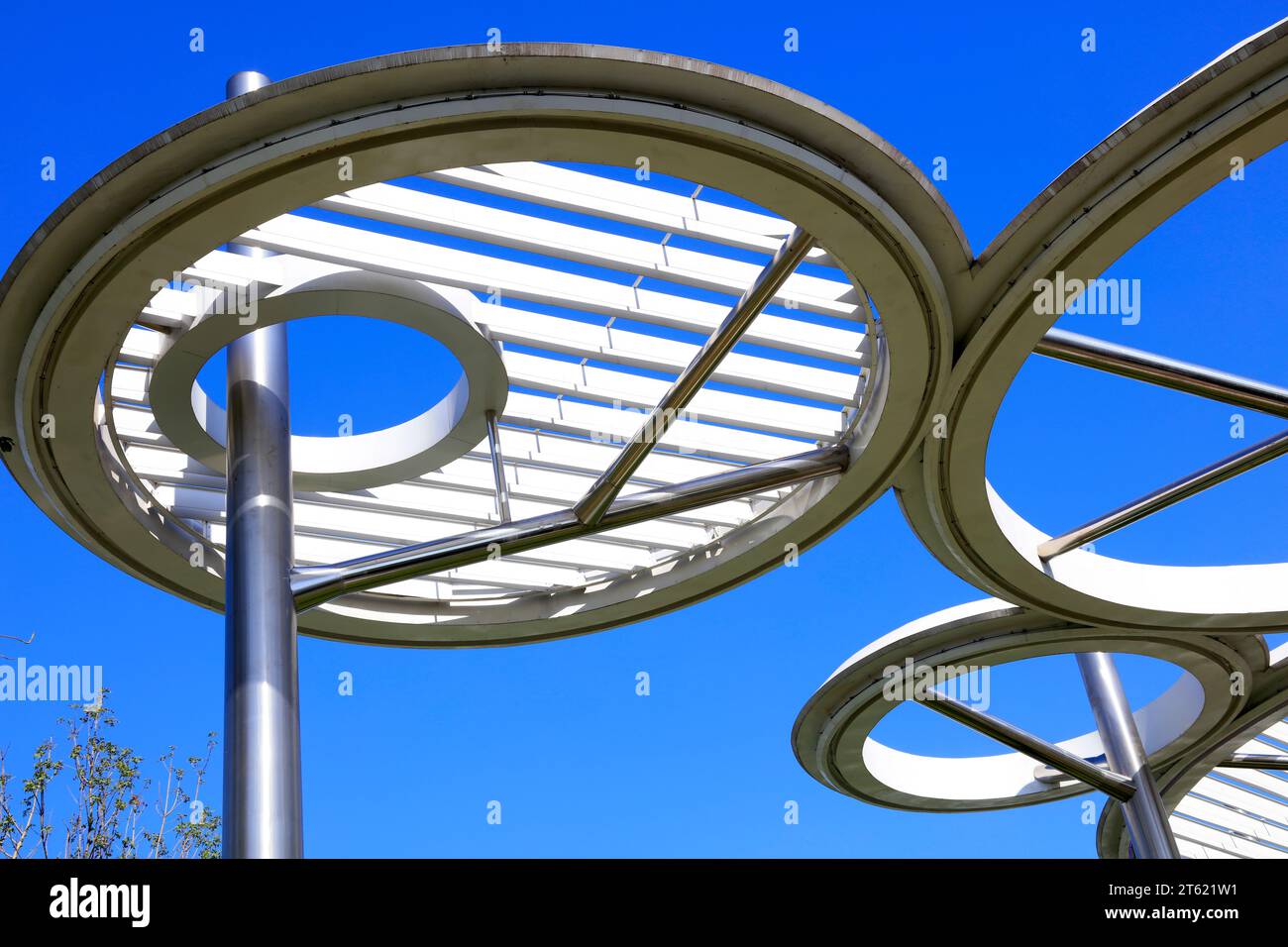 Annular steel structure Stock Photo - Alamy
