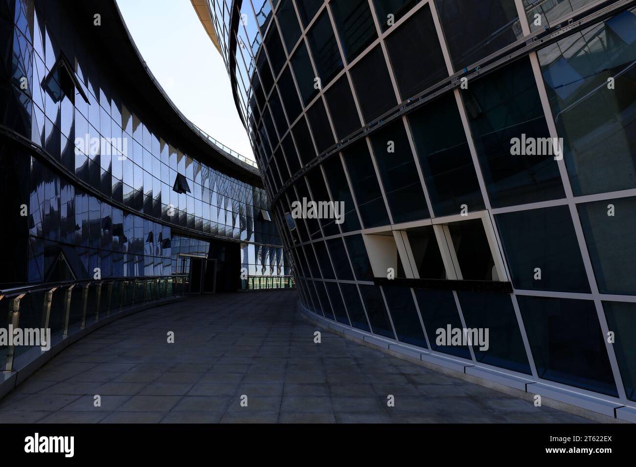 glass curtain wall construction Stock Photo - Alamy