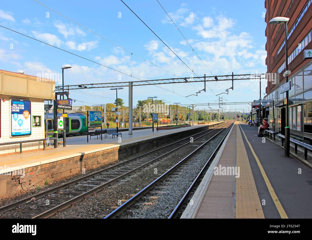 Watford station hi-res stock photography and images - Alamy