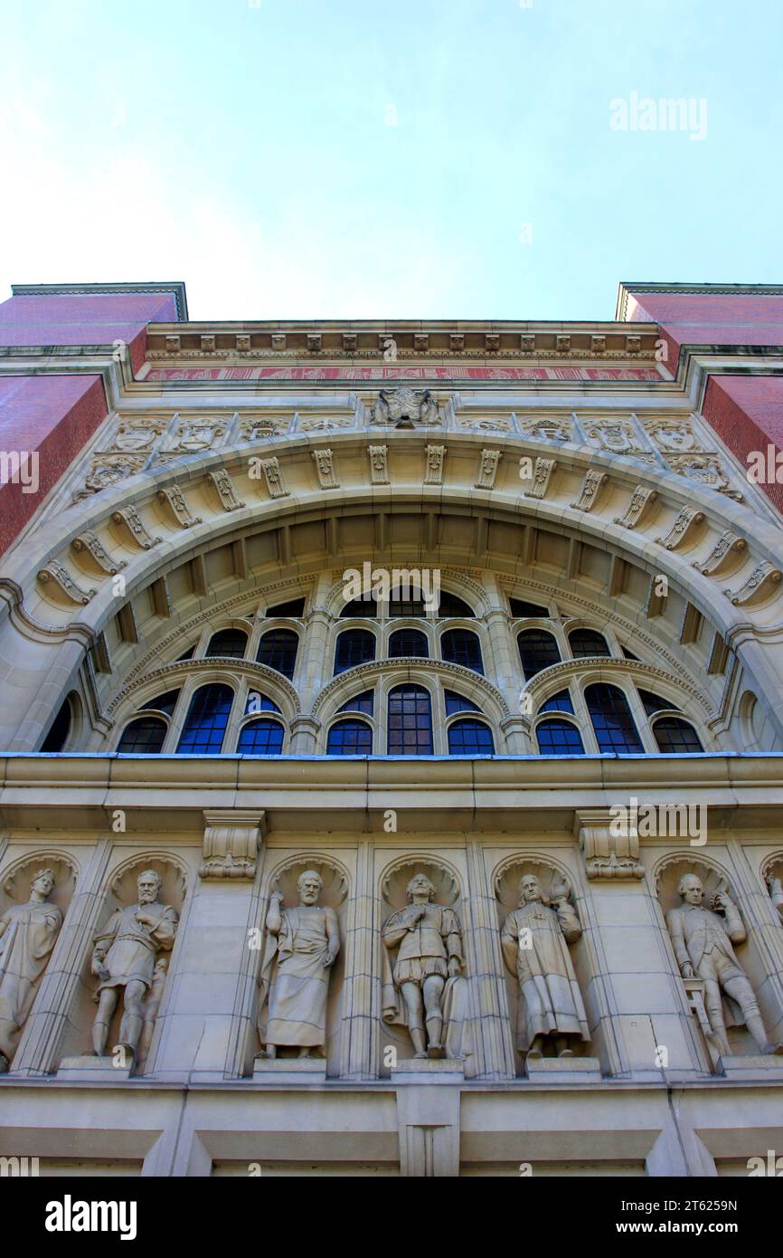 Webb building hi-res stock photography and images - Alamy