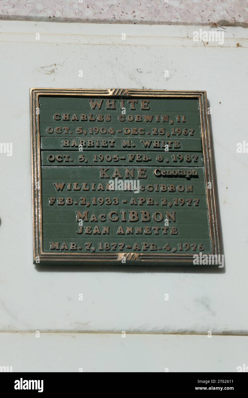 Los Angeles, California, USA 6th November 2023 Actress Harriet MacGibbon Grave in Courts of ...