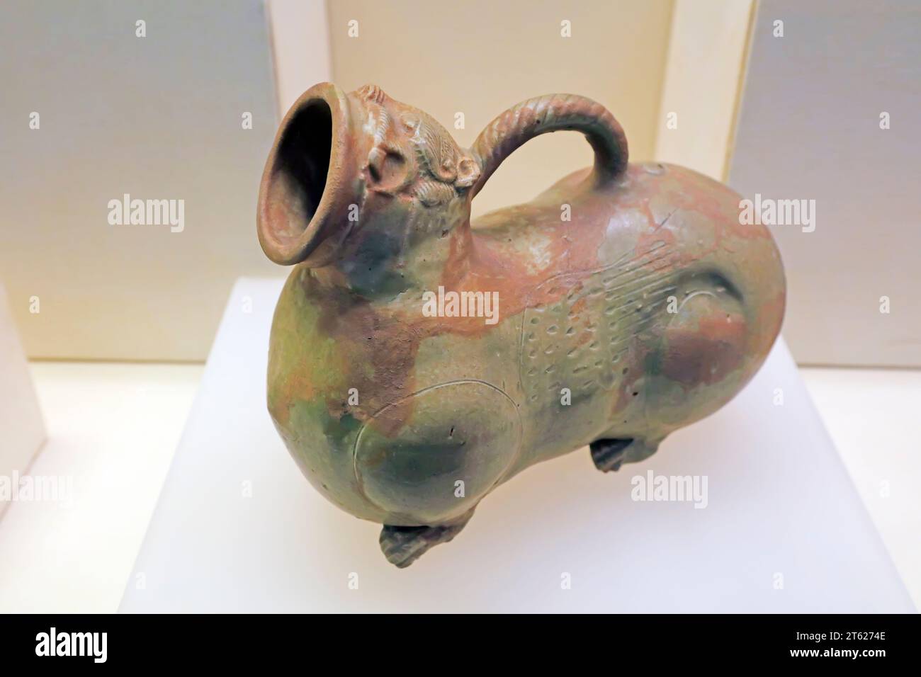 Ancient urinal hi-res stock photography and images - Alamy