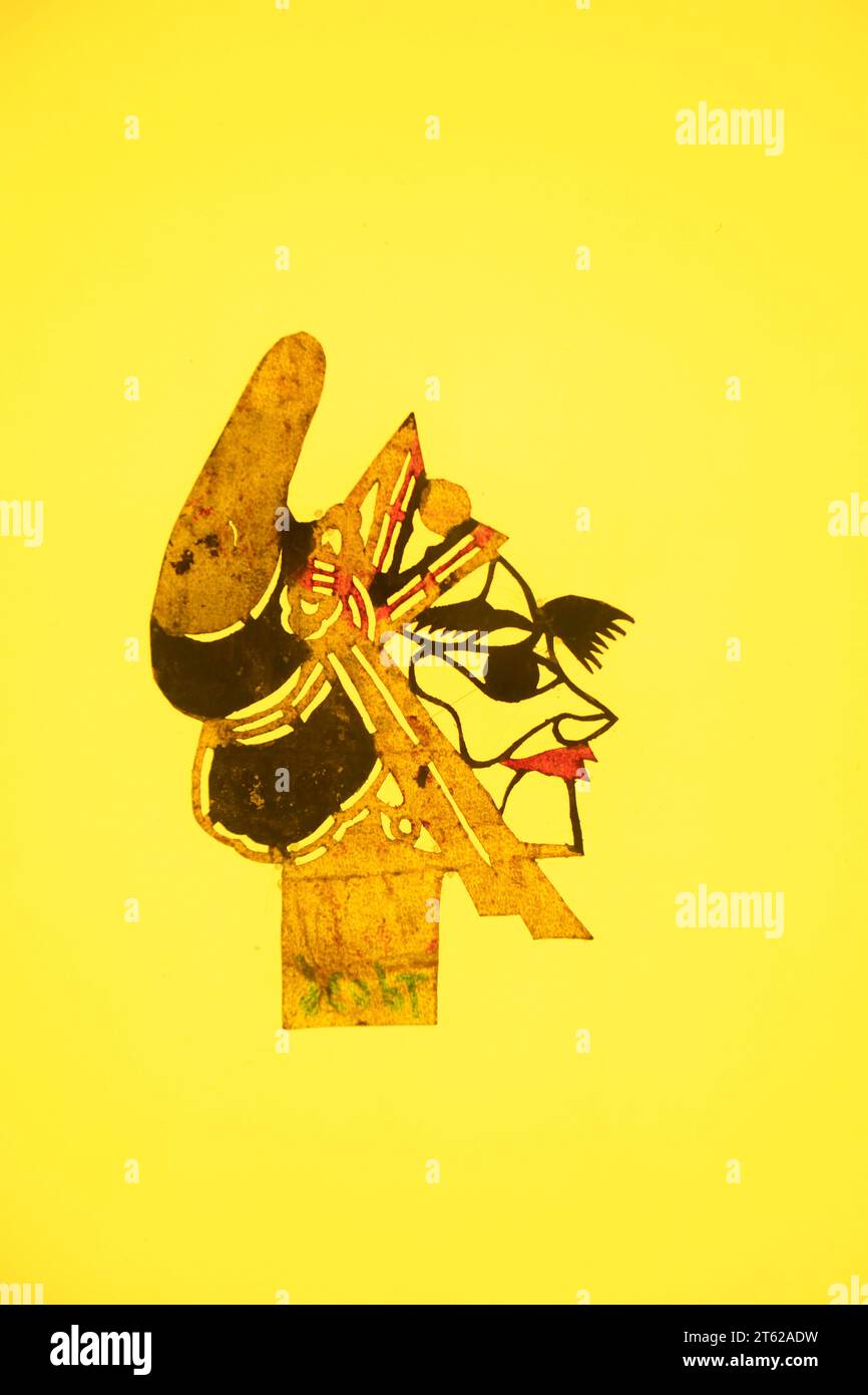 Chinese shadow figures hi-res stock photography and images - Alamy