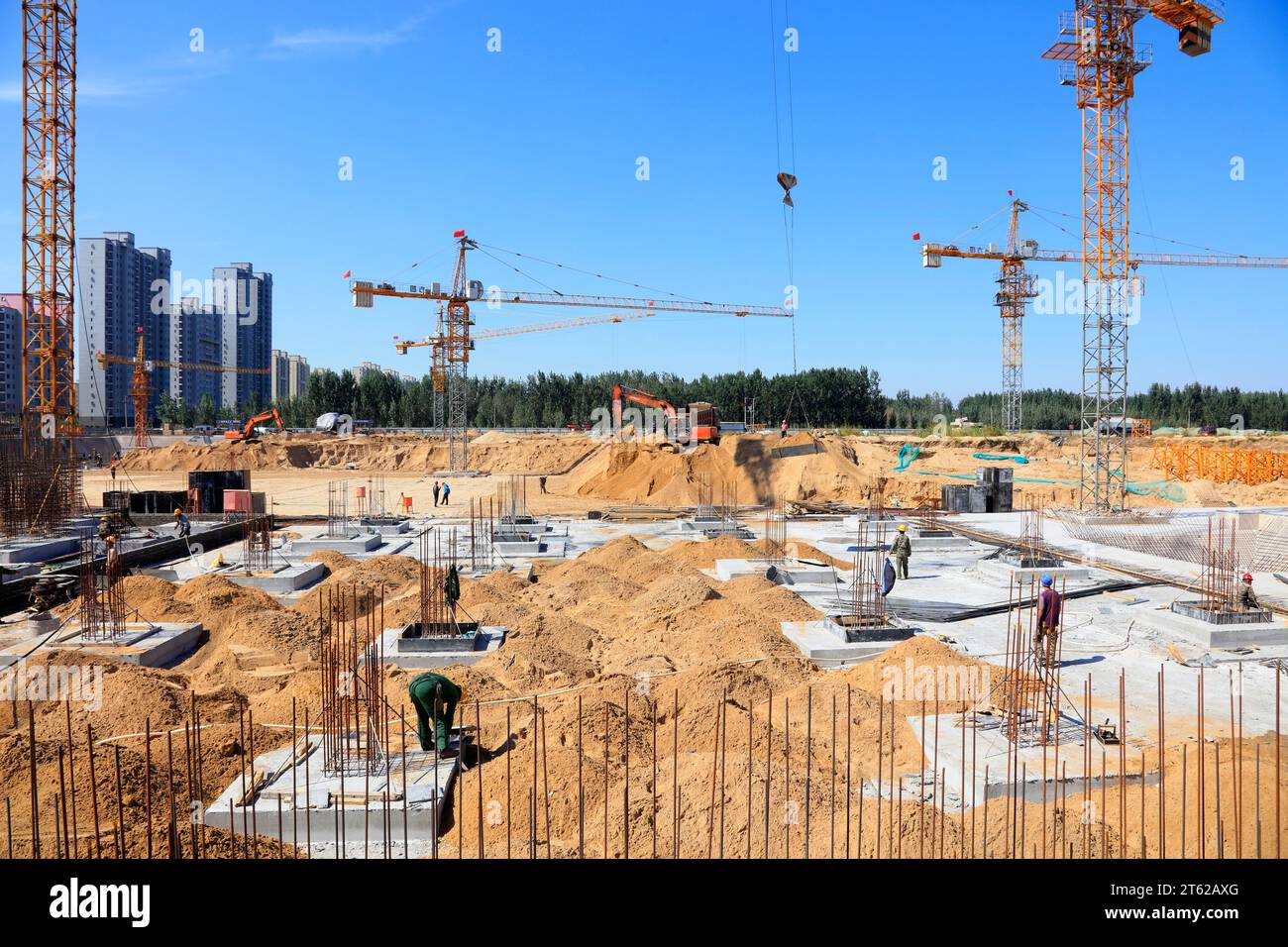Construction site scene Stock Photo - Alamy