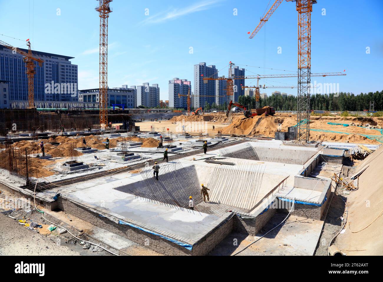 Construction site scene Stock Photo - Alamy