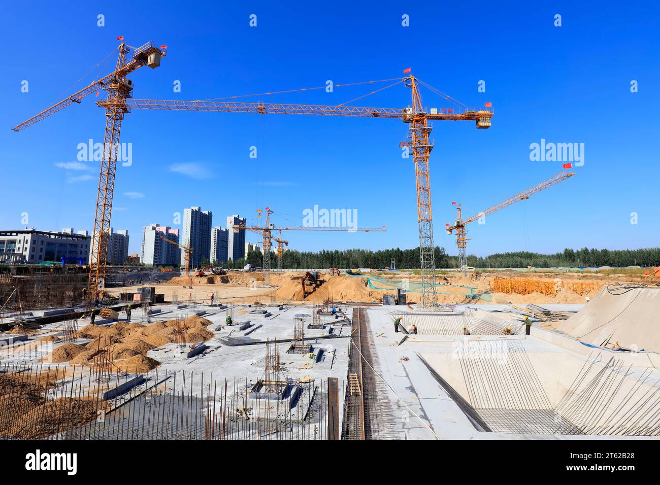 Construction site scene Stock Photo - Alamy