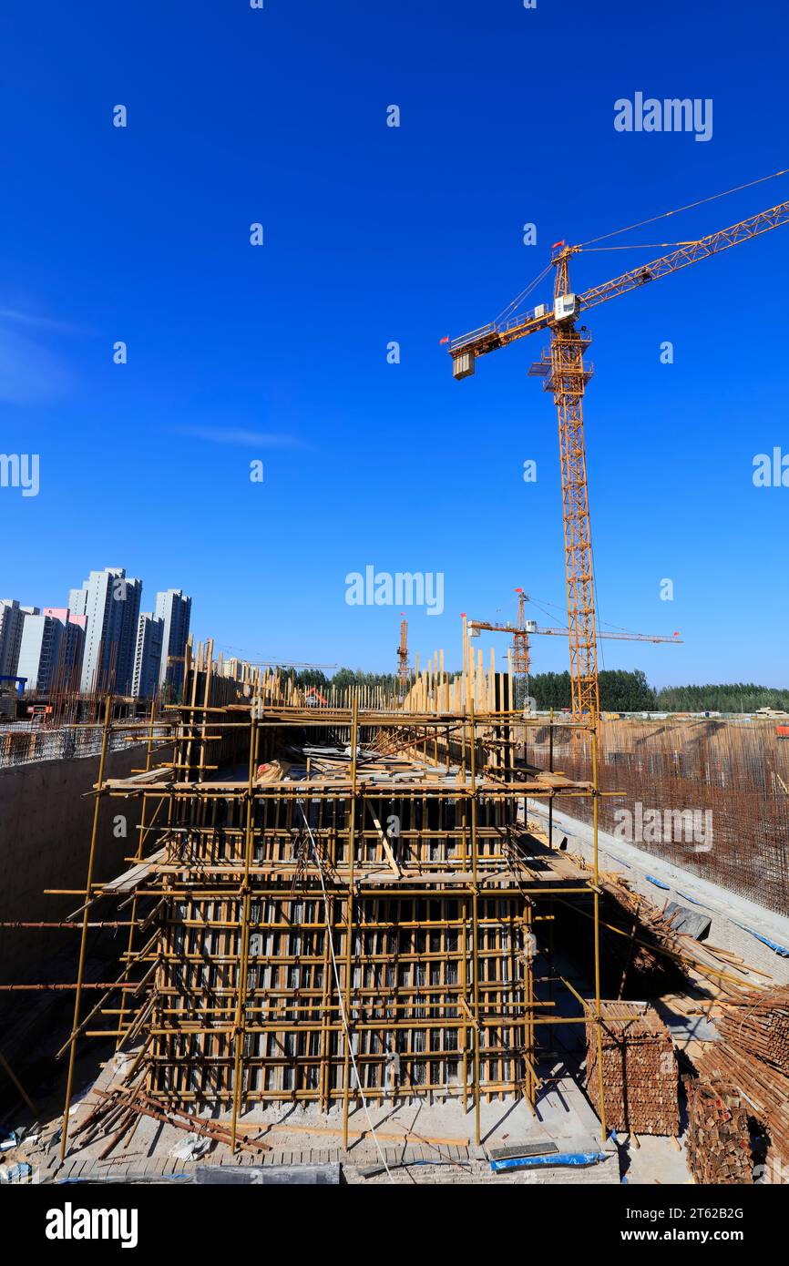 Construction site scene Stock Photo - Alamy