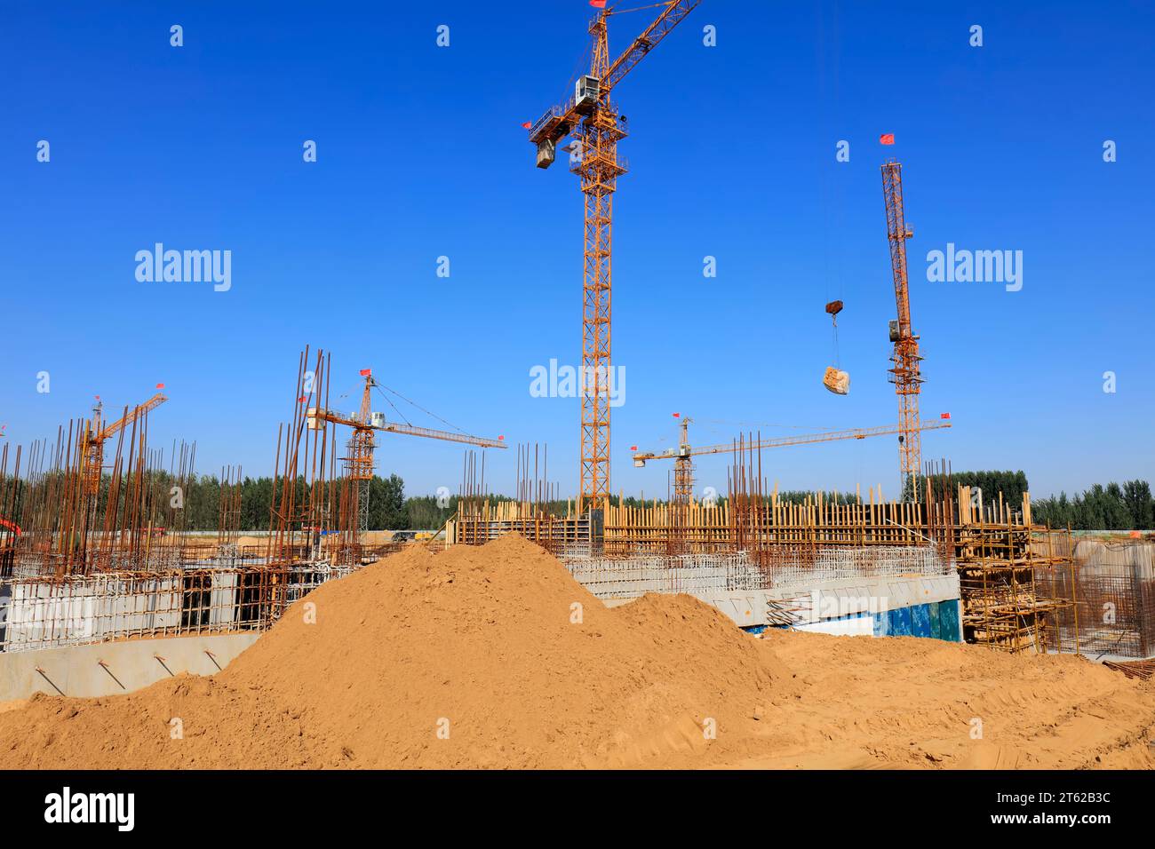 Construction site scene Stock Photo - Alamy