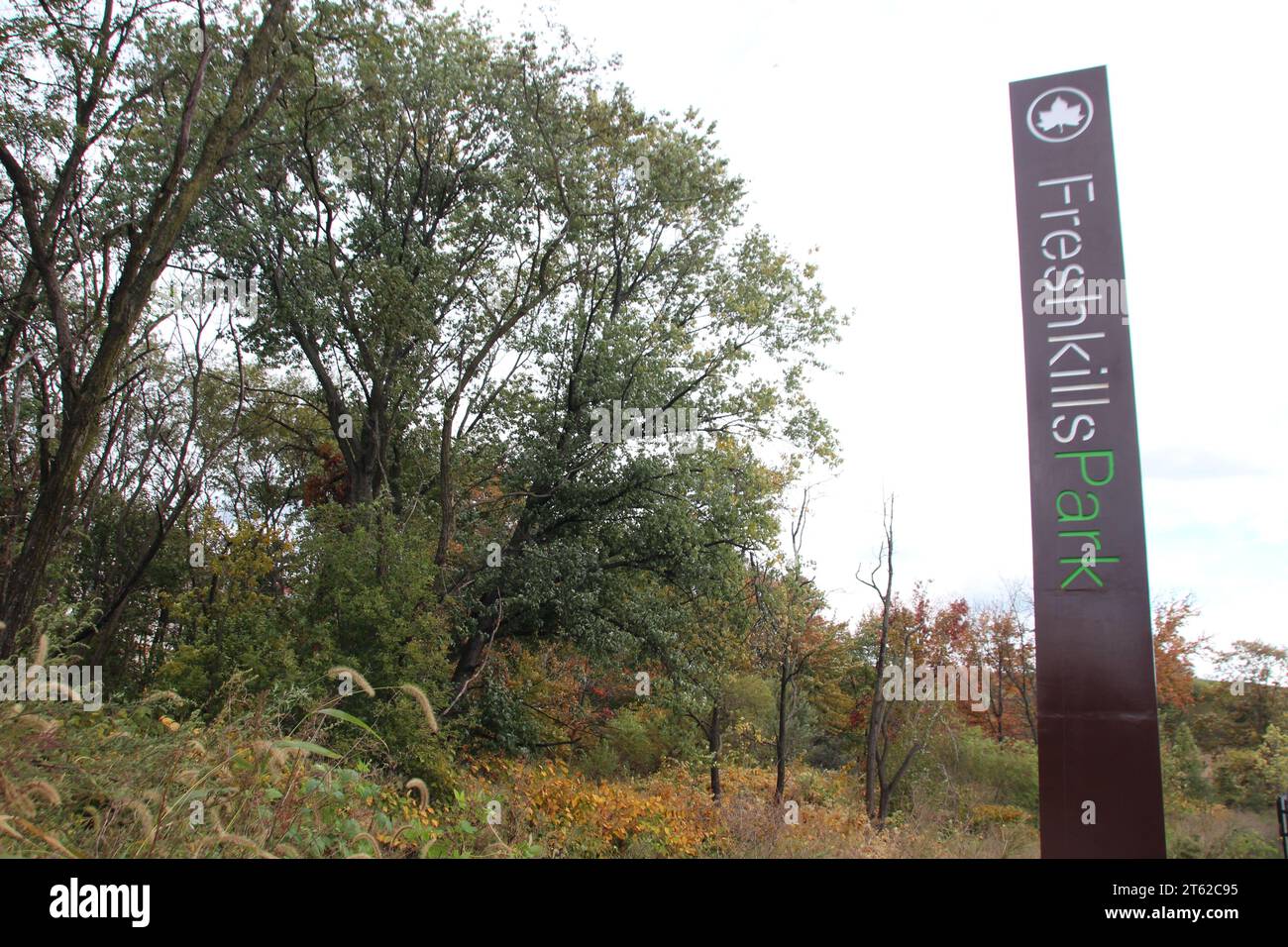 New York, USA. 21st Oct, 2023. The entrance to "Freshkills Park" in the ...