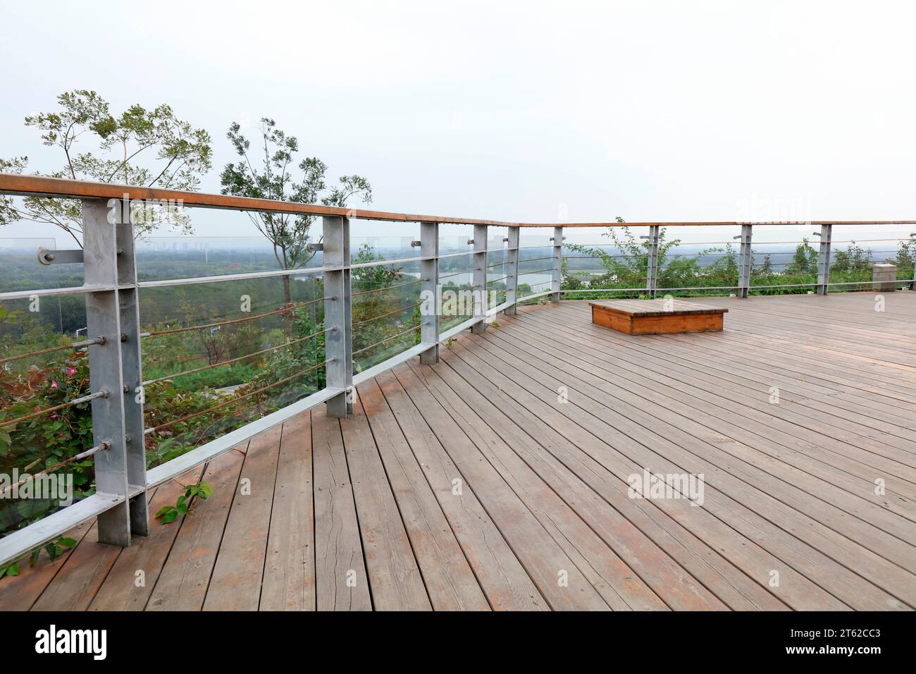 Wood platforms hi-res stock photography and images - Alamy