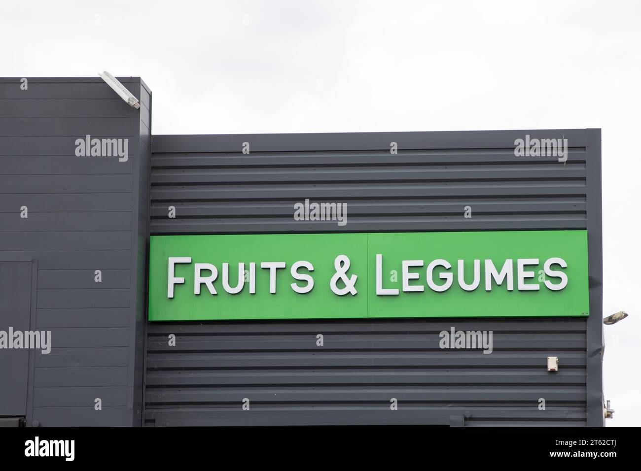 Fruits et legumes sign text facade words in french means Fruits and ...