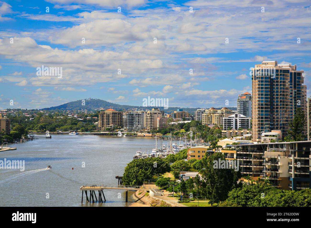 Brisbane River east of Story Bridge looking past Kangaroo point towards ...