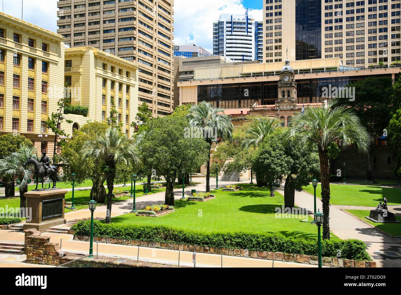Brisbane, QLD, Australia - January 28, 2008 : Anzac Square. Relaxed ...