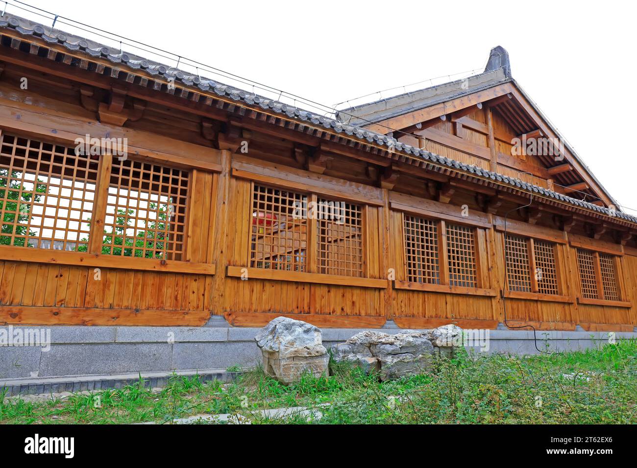 Chinese wooden building structure Stock Photo - Alamy