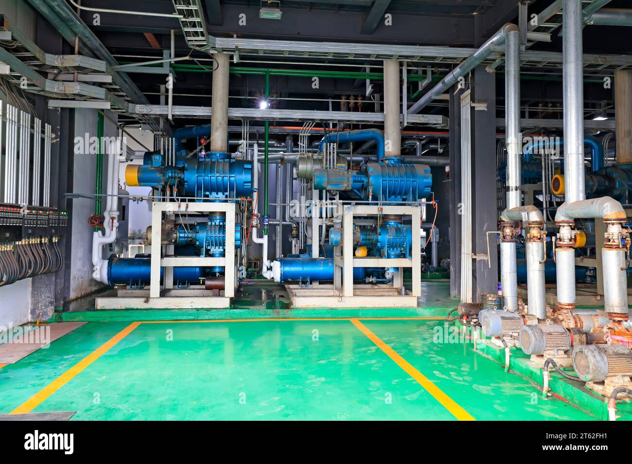 Rectification column hi-res stock photography and images - Alamy