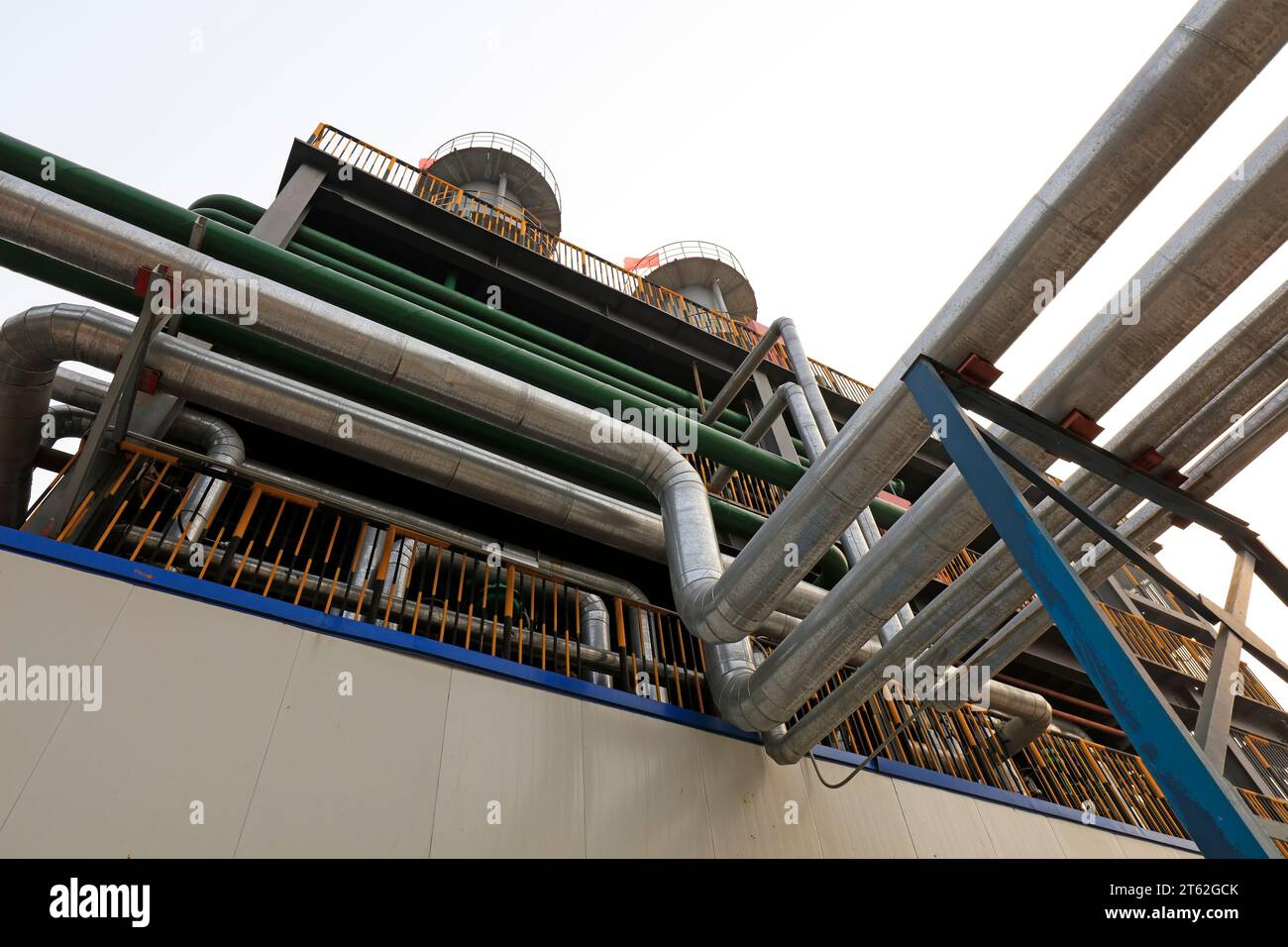 Chemical rectification equipment pipeline Stock Photo - Alamy