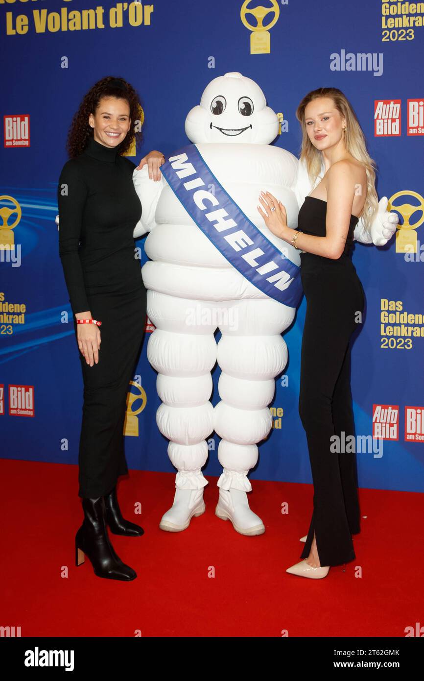Das Goldene Lenkrad 2023 Betty Taube und Laura-Marie Geissler bei der ...