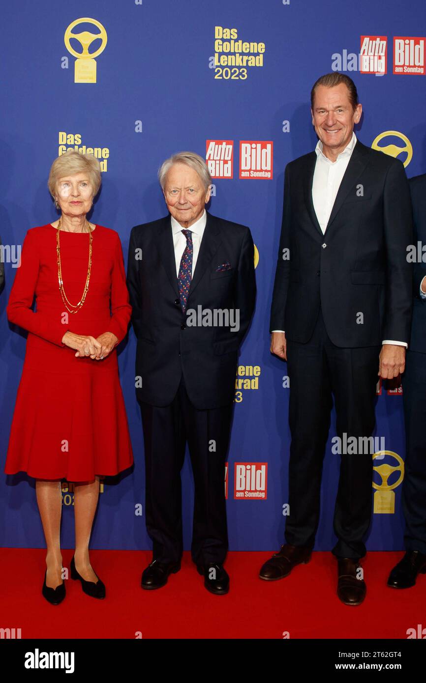 Das Goldene Lenkrad 2023 Friede Springer, Wolfgang Porsche und Mathias ...