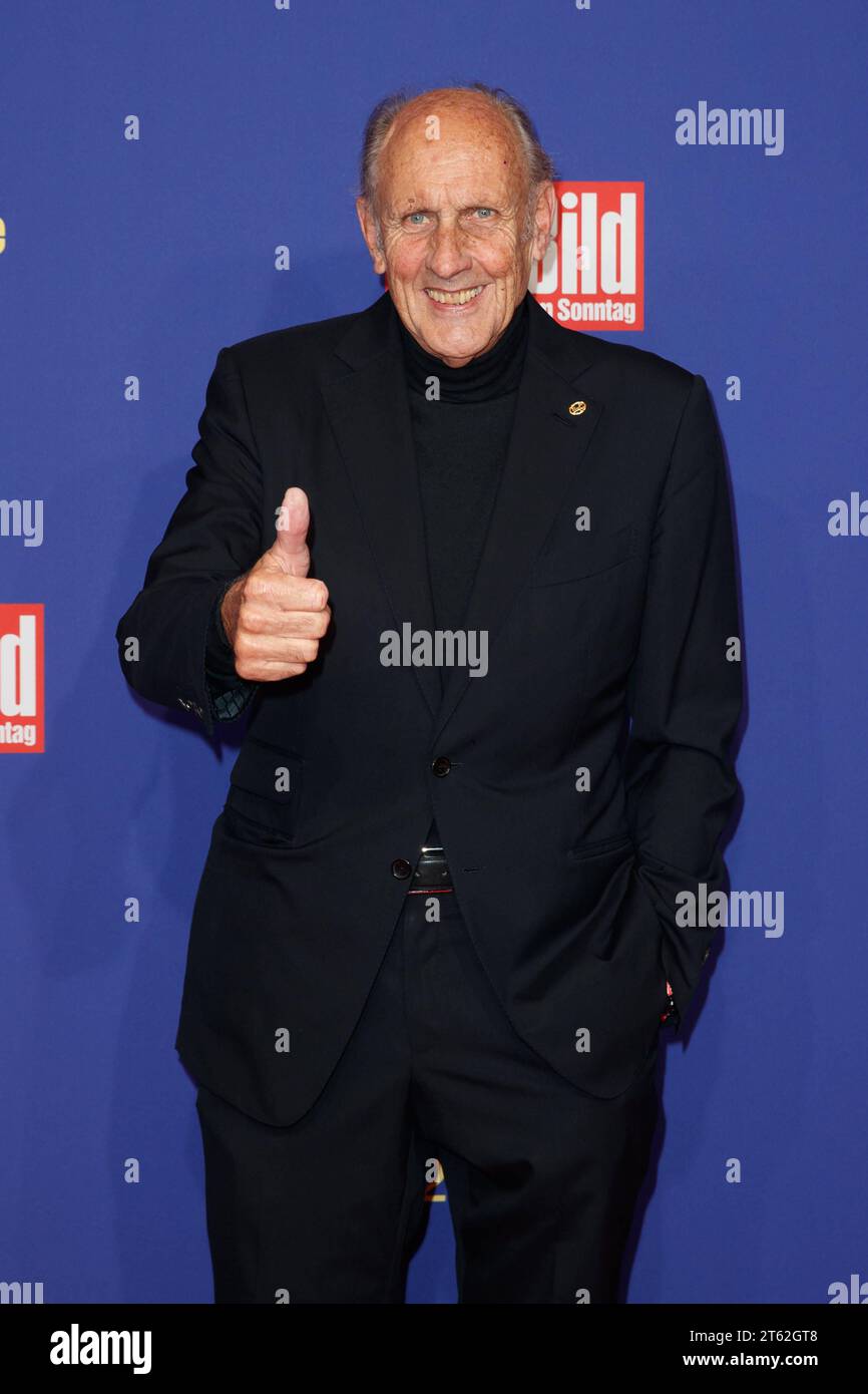 Das Goldene Lenkrad 2023 Hans-Joachim Strietzel Stuck bei der ...