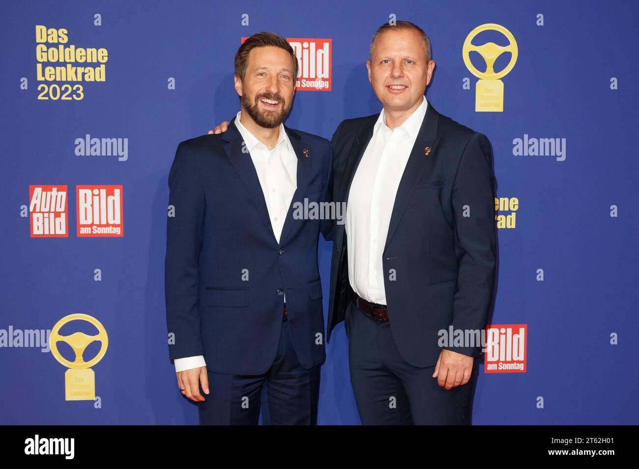 Das Goldene Lenkrad 2023 Dirk Adelmann und Wolfgang Ufer bei der ...