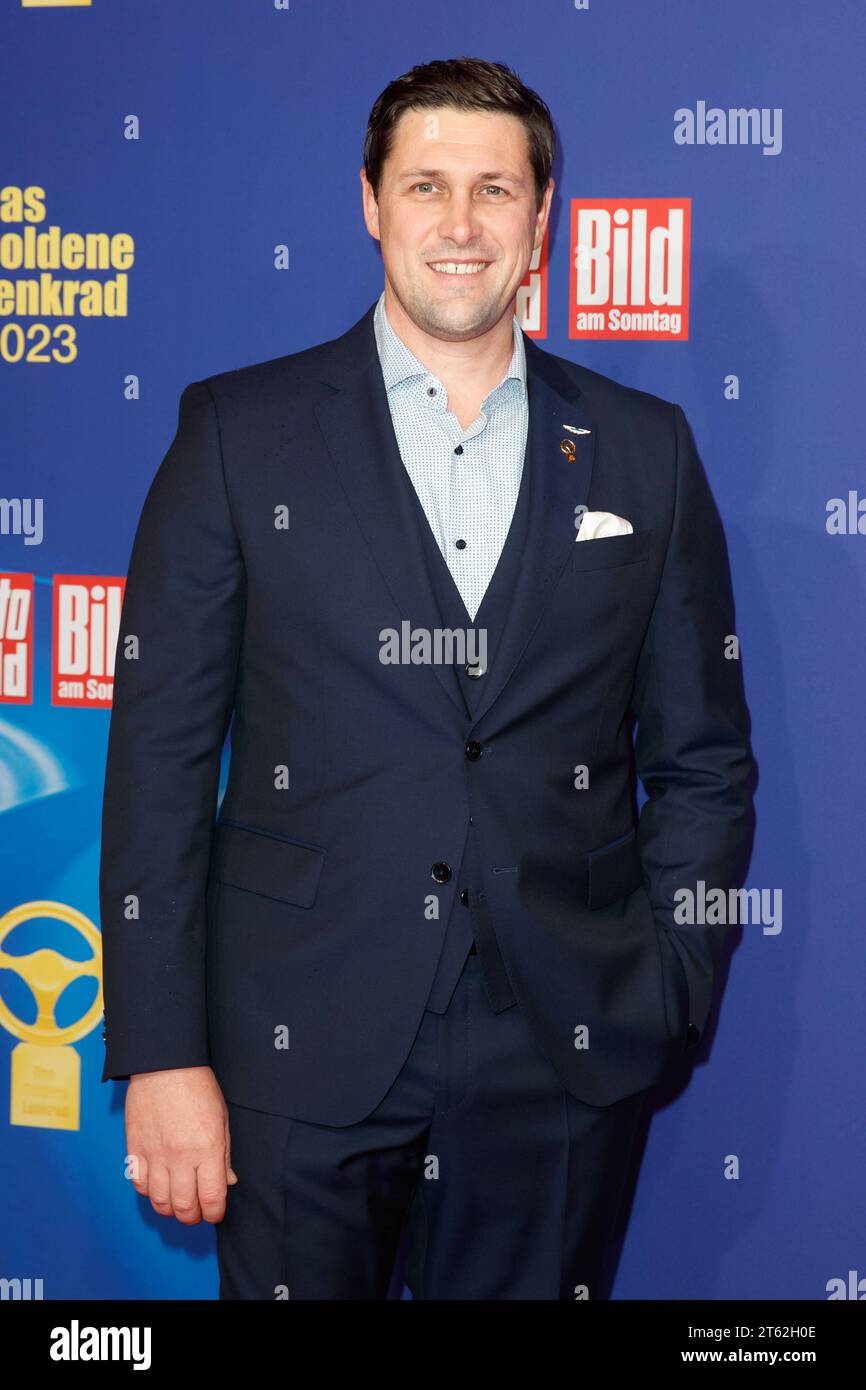 Das Goldene Lenkrad 2023 Andreas Bareis bei der Verleihung des Goldenen ...