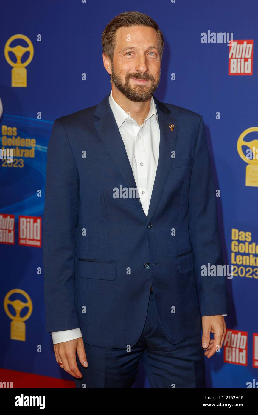 Das Goldene Lenkrad 2023 Dirk Adelmann bei der Verleihung des Goldenen ...