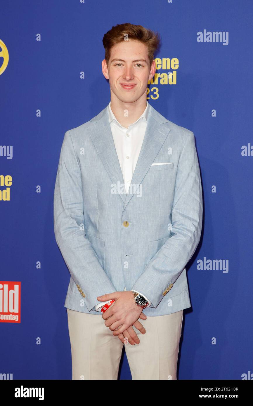 Das Goldene Lenkrad 2023 David Schumacher bei der Verleihung des ...