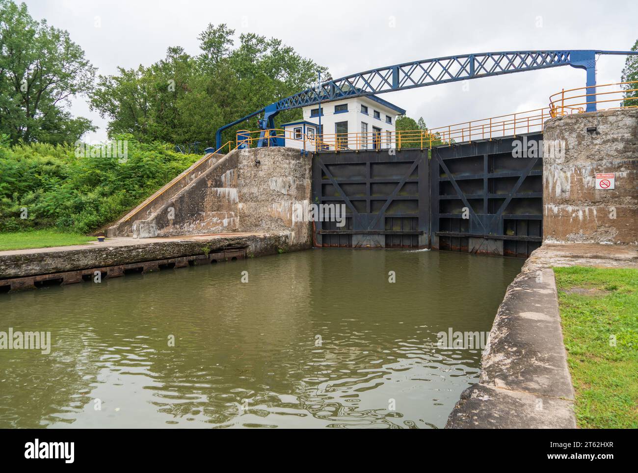 Erie Canal Lock 20 in Whitesboro New York State Stock Photo - Alamy