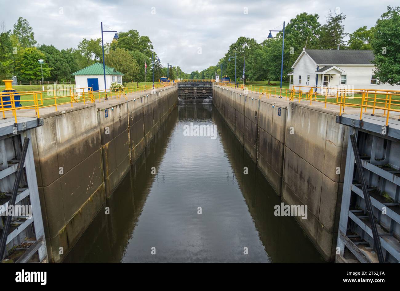 The Saratoga Lock #1 in Upstate New York Stock Photo - Alamy