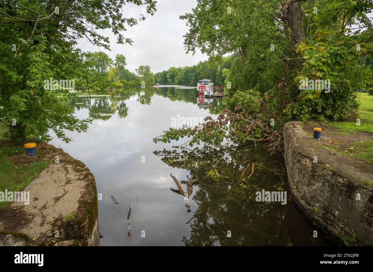The Saratoga Lock #1 in Upstate New York Stock Photo - Alamy