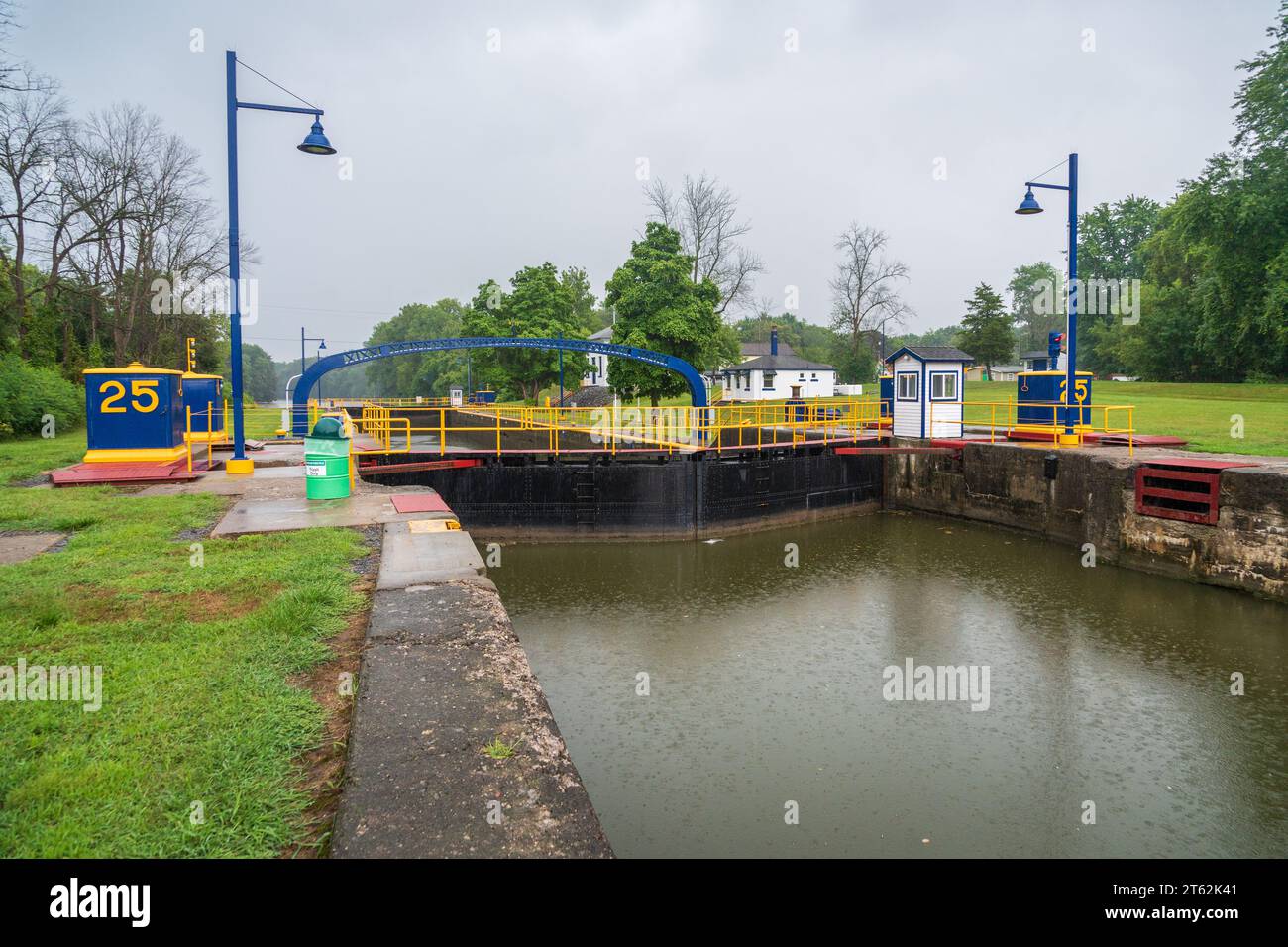 Seneca falls erie canal locks hi-res stock photography and images - Alamy