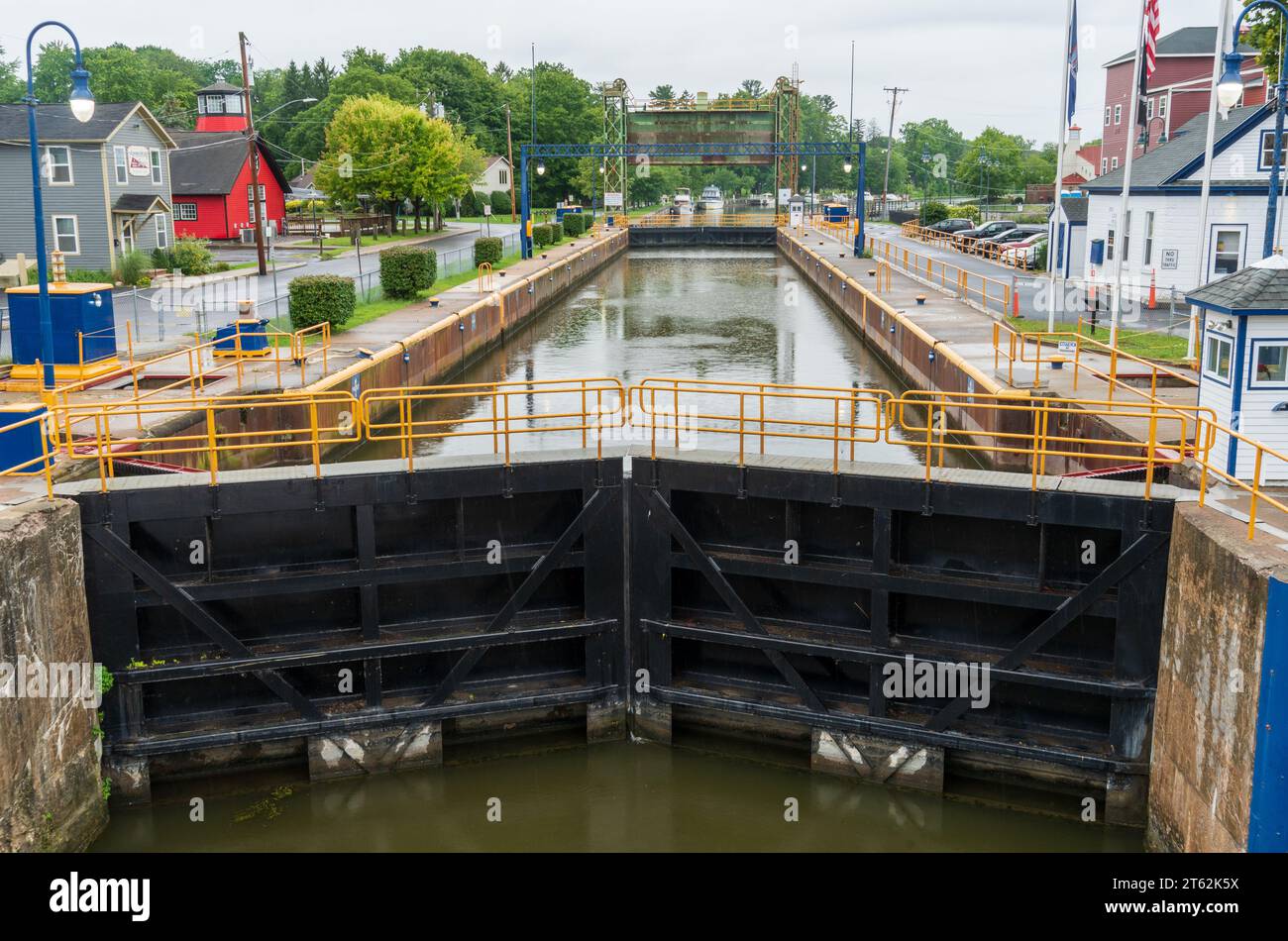 Lock 24 on the Erie Canal, Upstate New York Stock Photo - Alamy