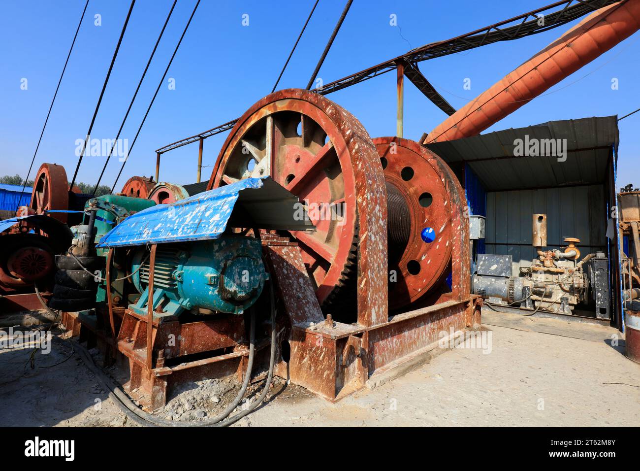 Mine crane hi-res stock photography and images - Alamy