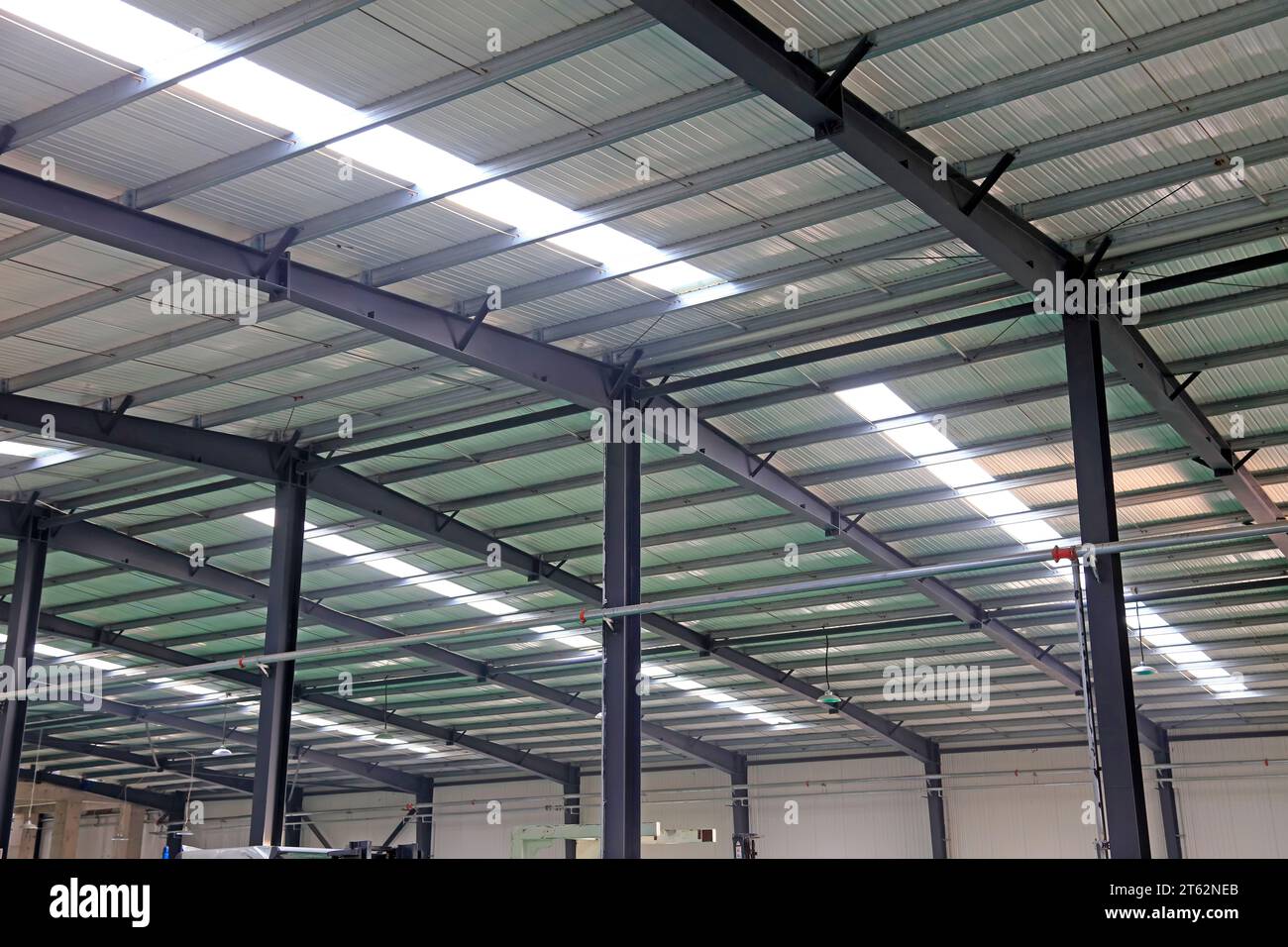 Steel beam frame of industrial building Stock Photo - Alamy
