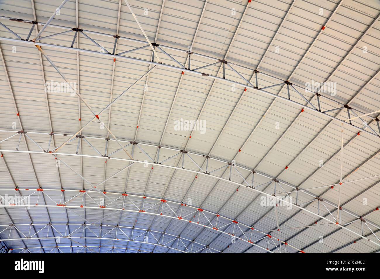 Steel frame roof Stock Photo - Alamy