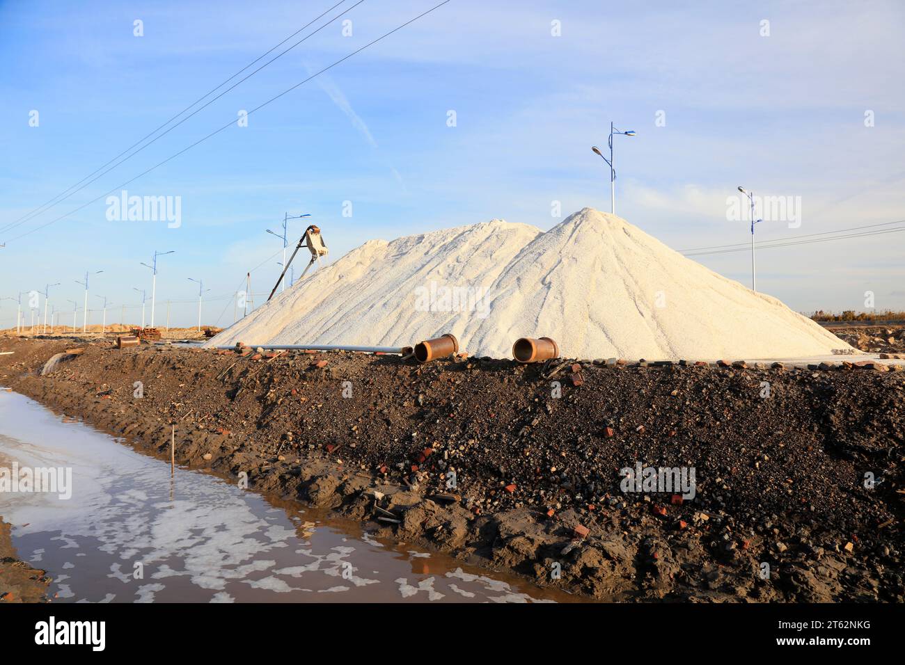 pile of salt in the salt field Stock Photo - Alamy