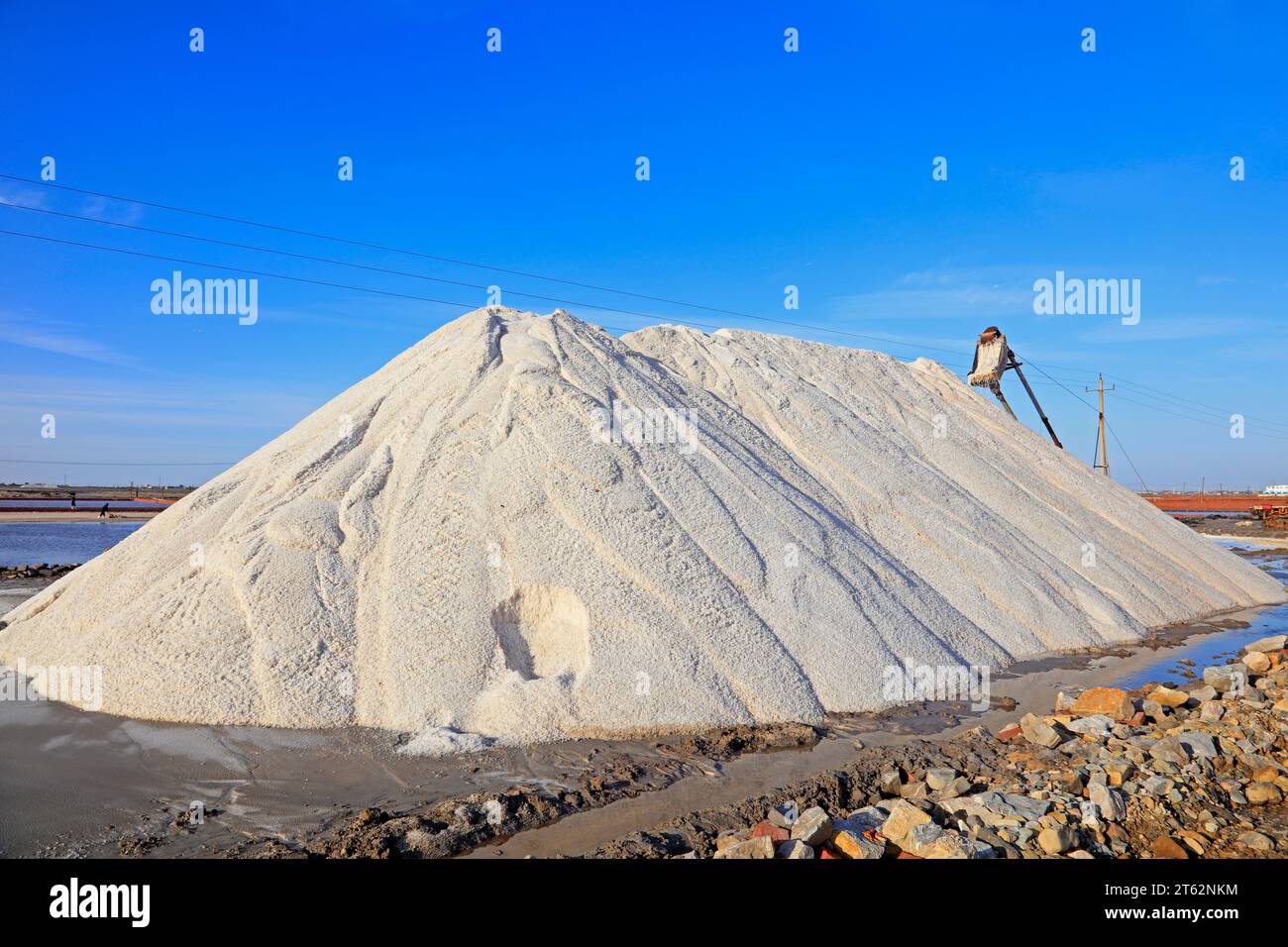 pile of salt in the salt field Stock Photo - Alamy