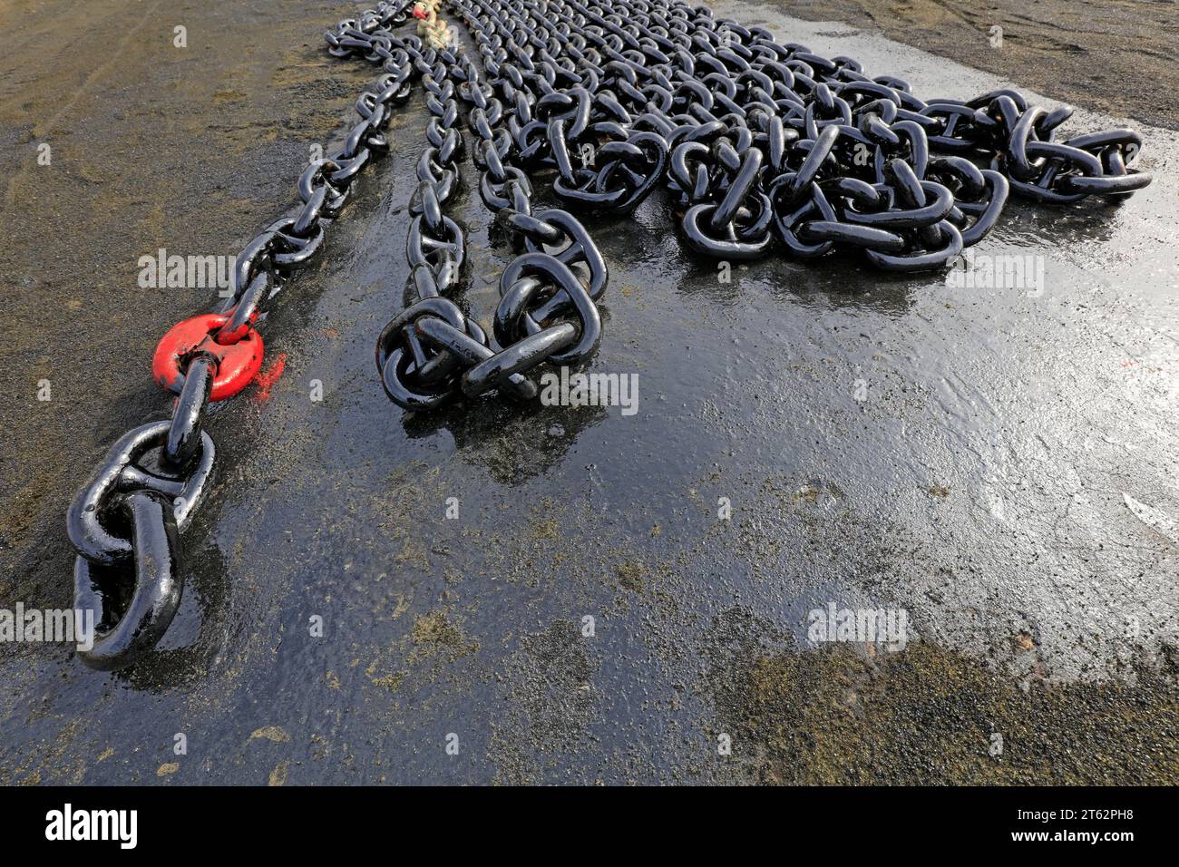 oil washed the anchor chain Stock Photo - Alamy