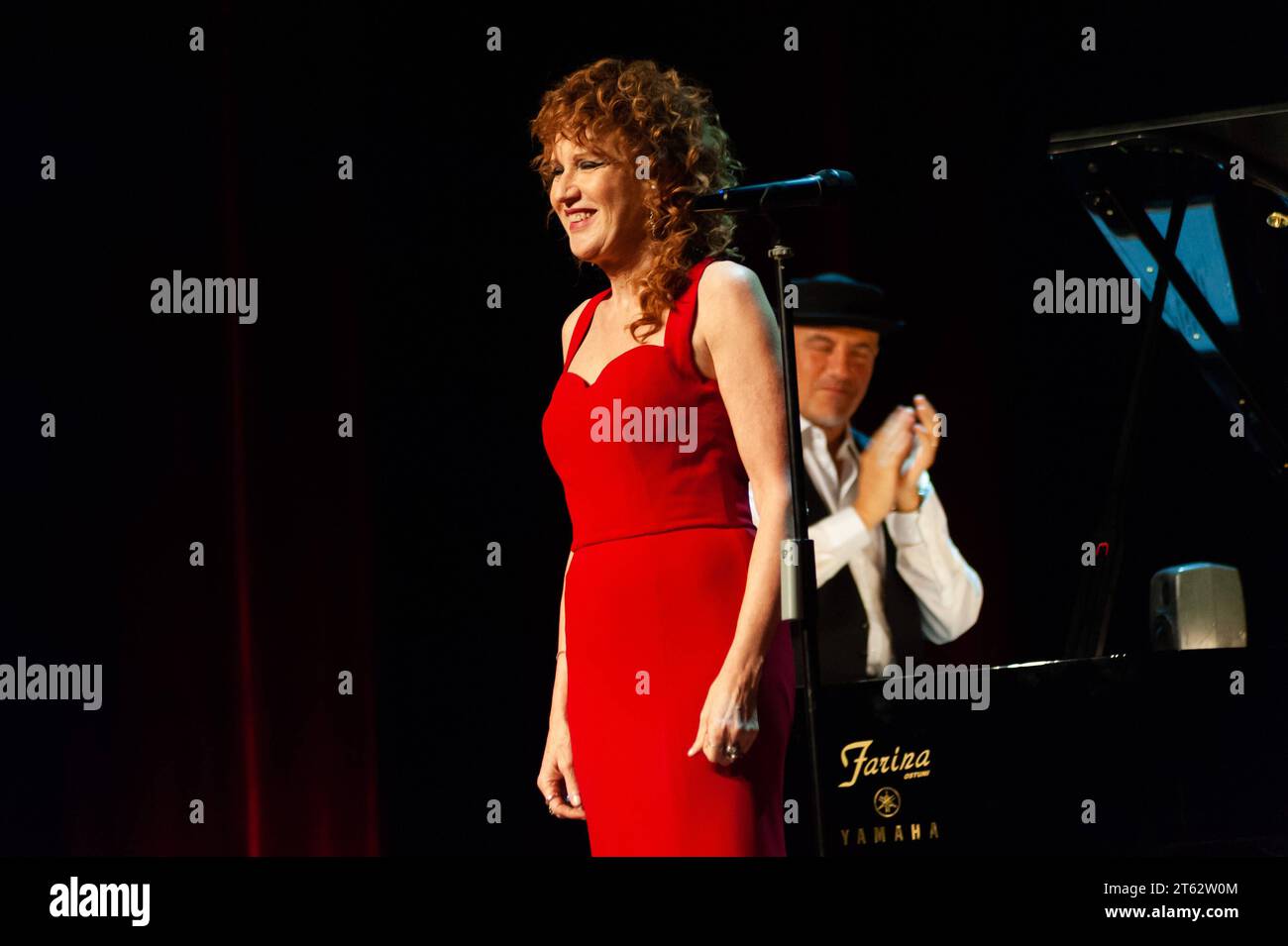 Italian singer Music Concert - Fiorella Mannoia & Danilo Rea - Luce ...