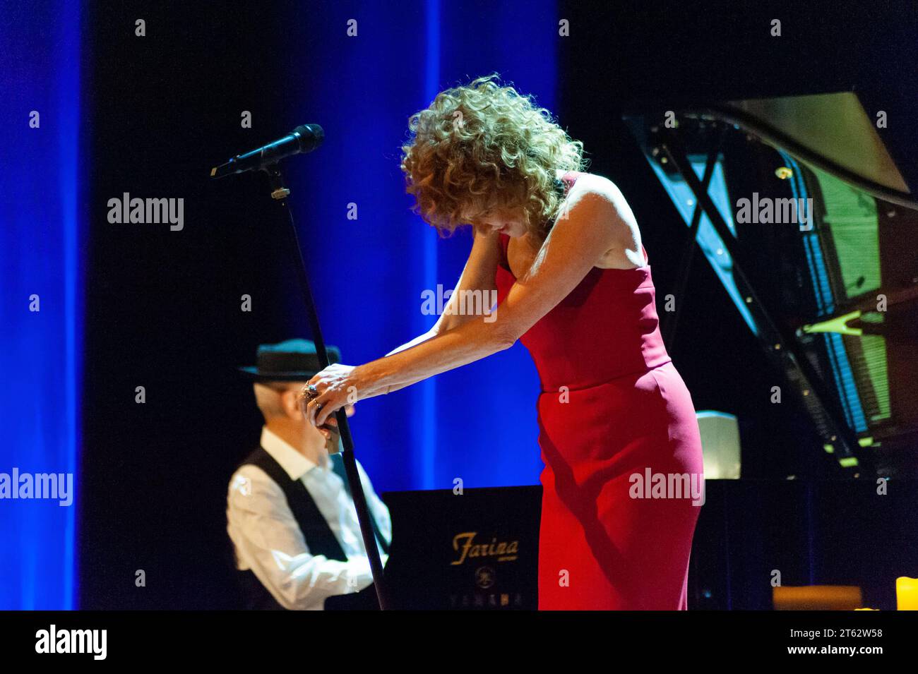 Italian singer Music Concert - Fiorella Mannoia & Danilo Rea - Luce ...