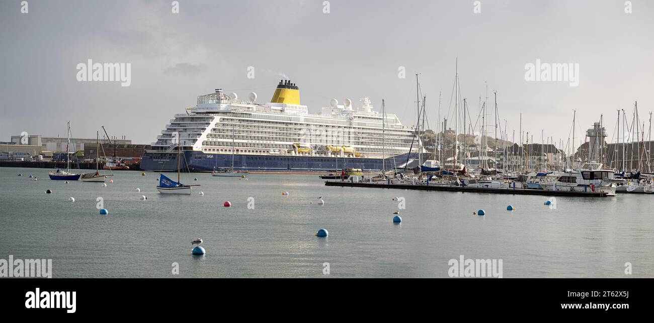 Saga Cruises cruise ship Spirit of Adventure put into Falmouth Docks to ...