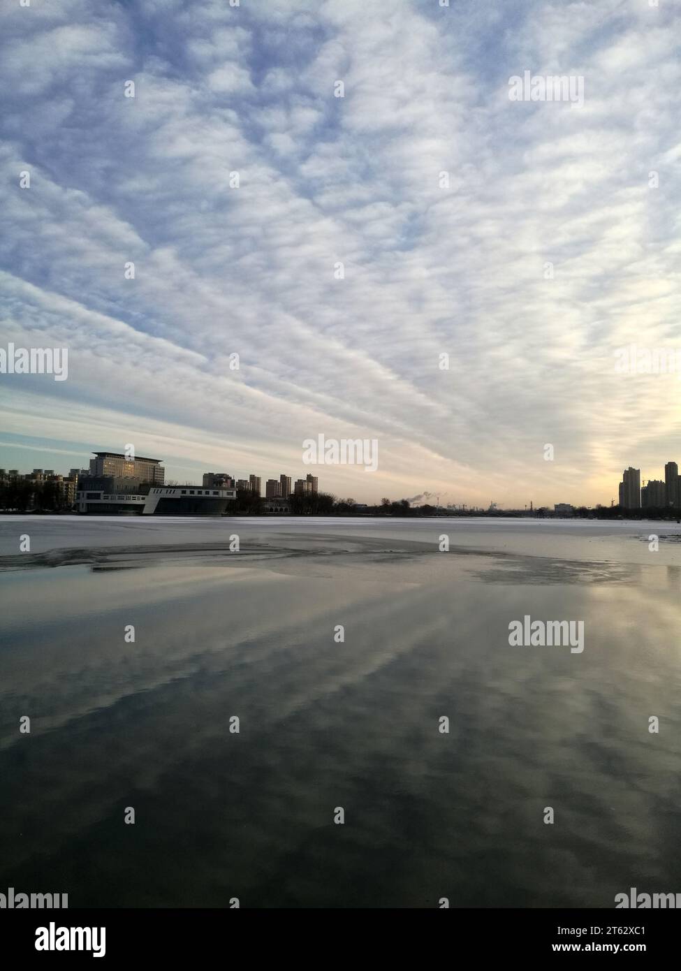 Waterfront City winter scenery Stock Photo - Alamy