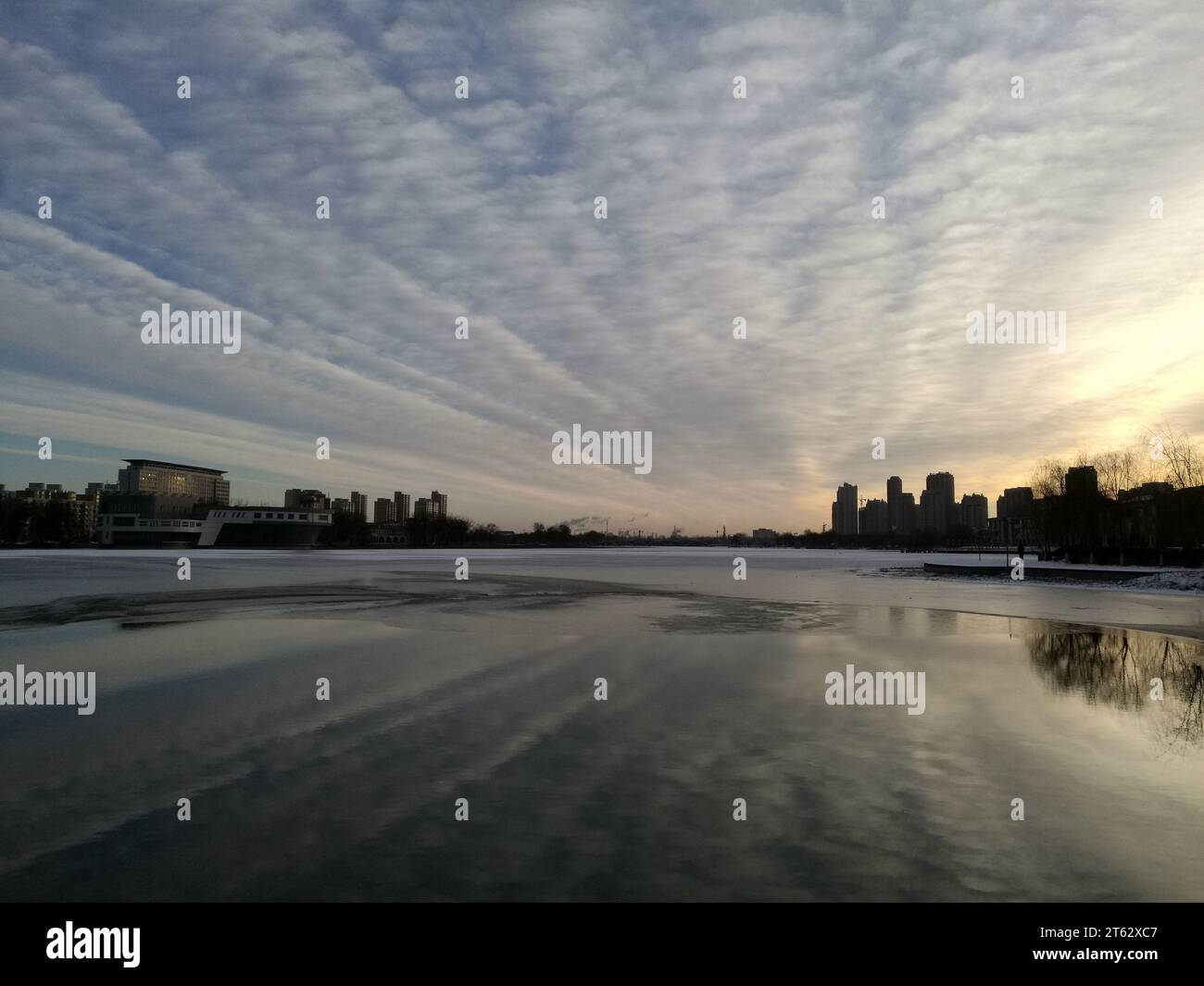Waterfront City winter scenery Stock Photo - Alamy
