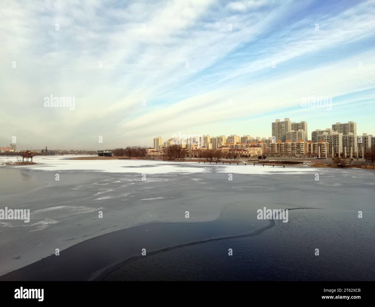 Waterfront City winter scenery Stock Photo - Alamy
