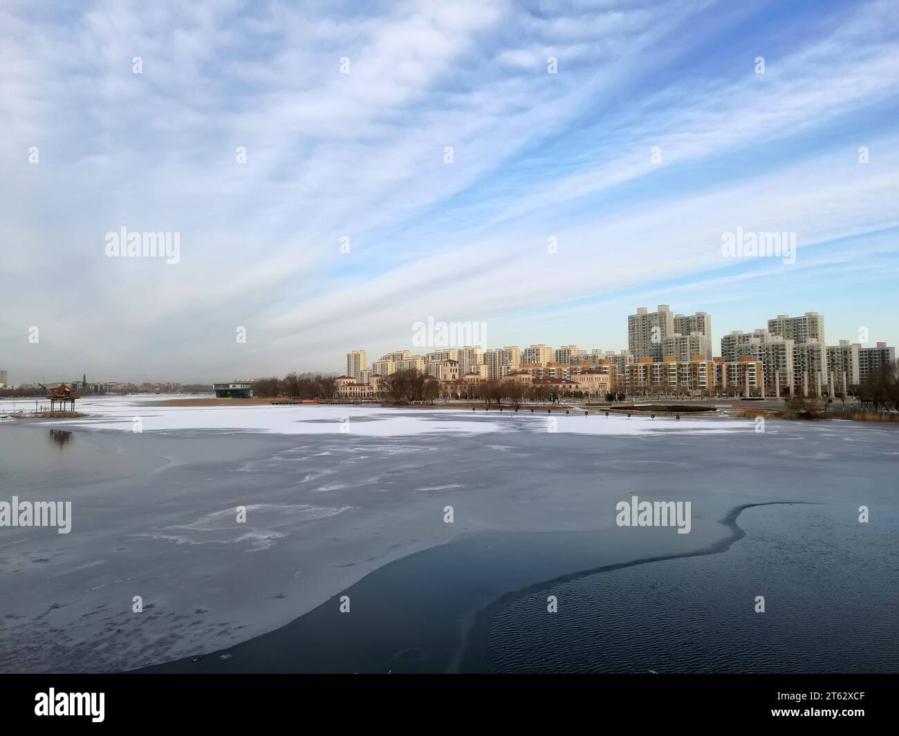 Waterfront City winter scenery Stock Photo - Alamy